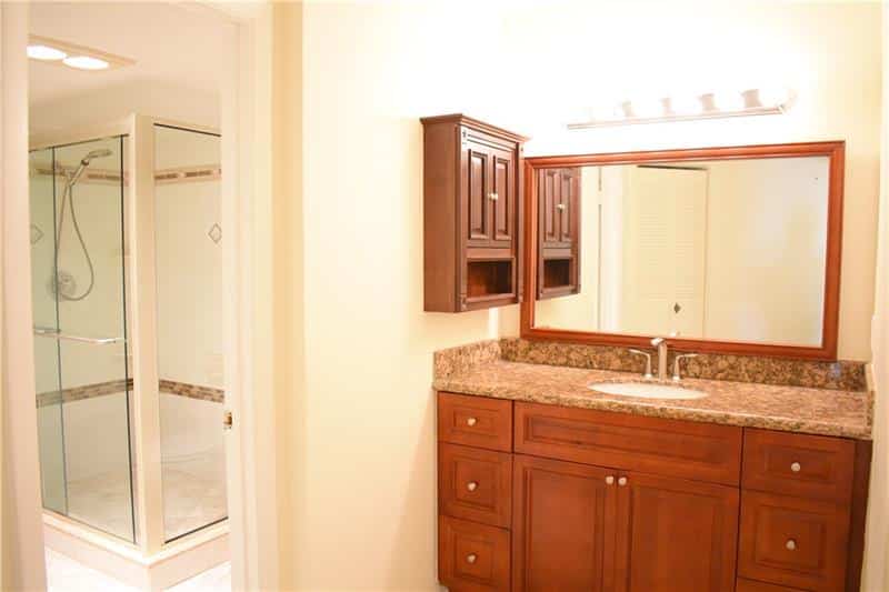 F10161858-08 - Robert P Gargano & Associates Realty